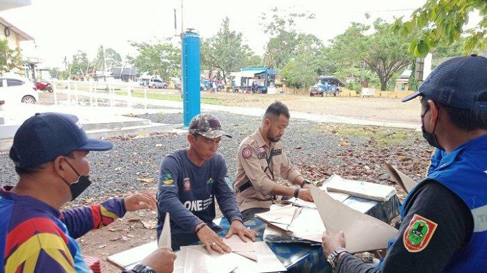 Banjir di Kalsel- Tagana Kalsel dan Tagana Banjar Buka Dapur Umum di ... Banjir di Kalsel- Tagana Kalsel dan Tagana Banjar Buka Dapur Umum di ...