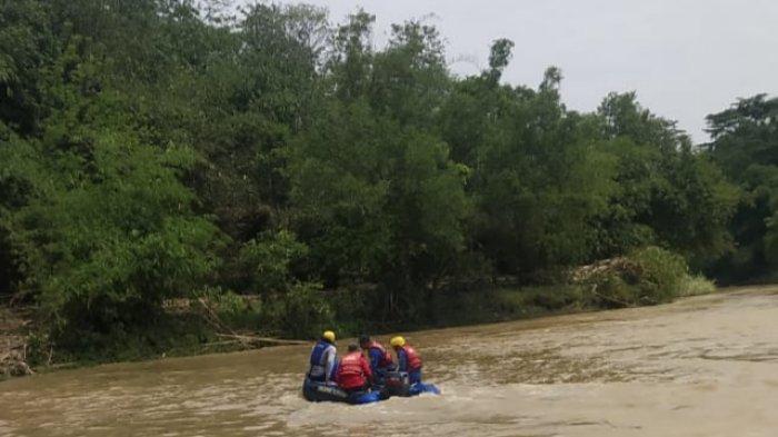 Pencarian Hari Ke-5, Tim SAR Temukan Lubang Angkrong Saat Nyelam di ... Pencarian Hari Ke-5, Tim SAR Temukan Lubang Angkrong Saat Nyelam di ...